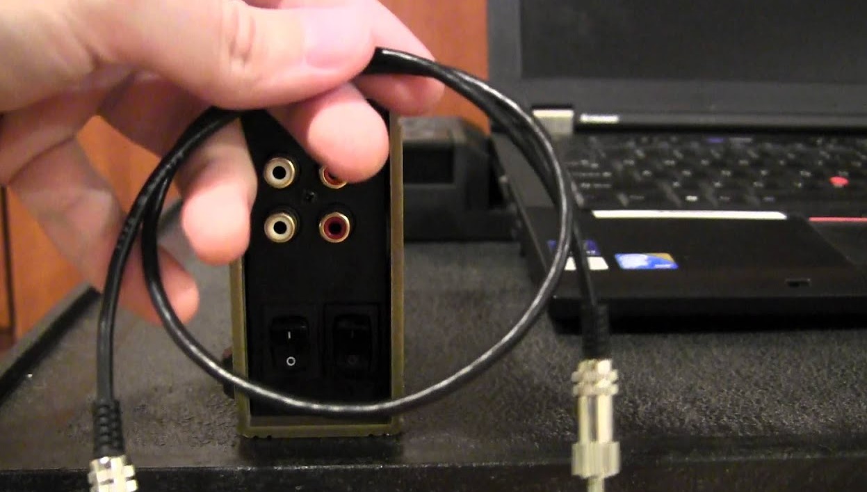 How Can You Connect Your Laptop to an Amplifier? | DSLR Dynamics